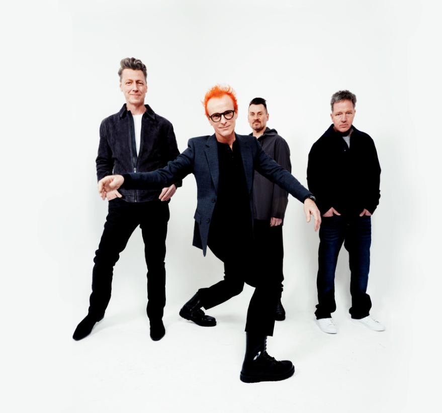 Travis invite deux stars sur le deuxième single