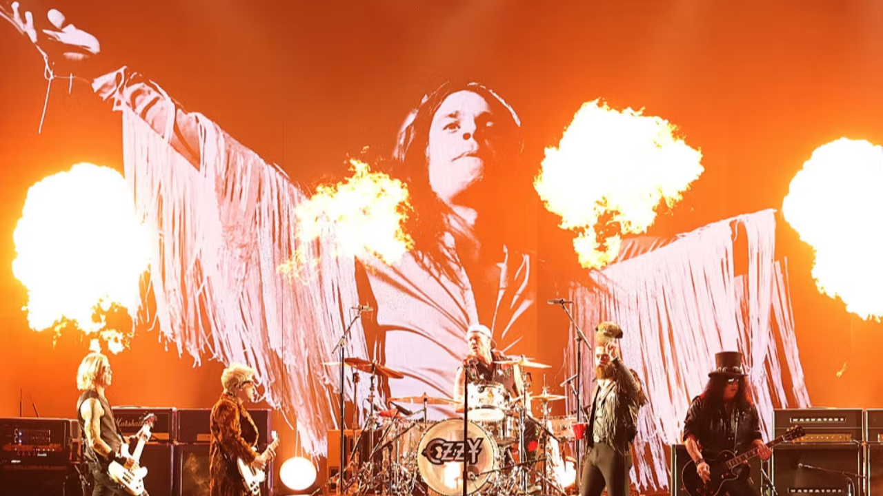 Hommage d'Ozzy Osbourne aux Grammy Awards avec Slash, Duff McKagan, Chad Smith et Post Malone